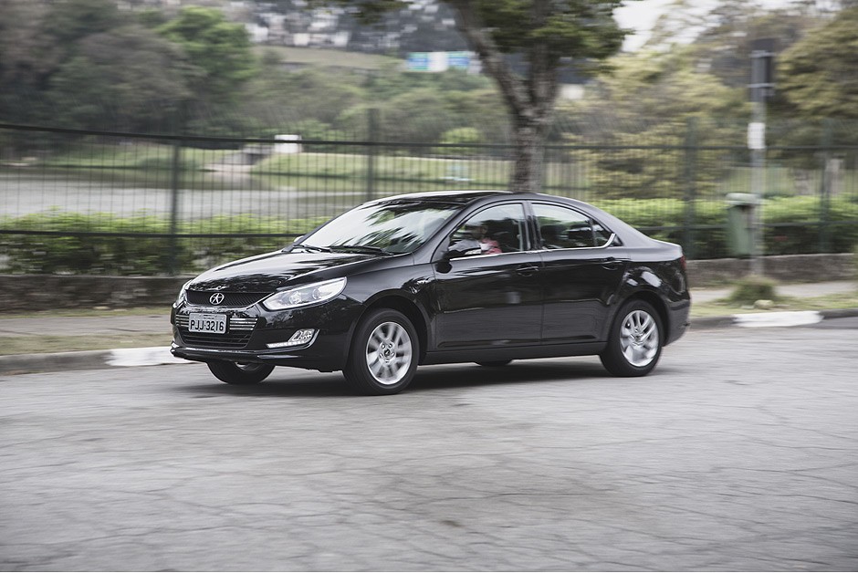 Avaliação: JAC J5 reestilizado | Testes | autoesporte