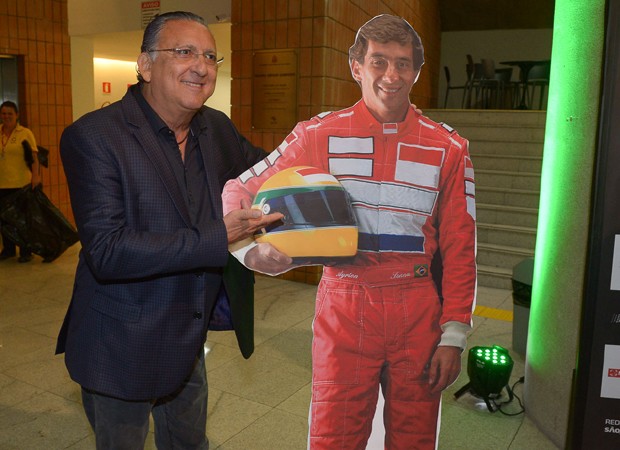 Viviane Senna e Galvão Bueno prestigiam sessão especial de 'Ayrton ... Viviane Senna e Galvão Bueno prestigiam sessão especial de 'Ayrton ...