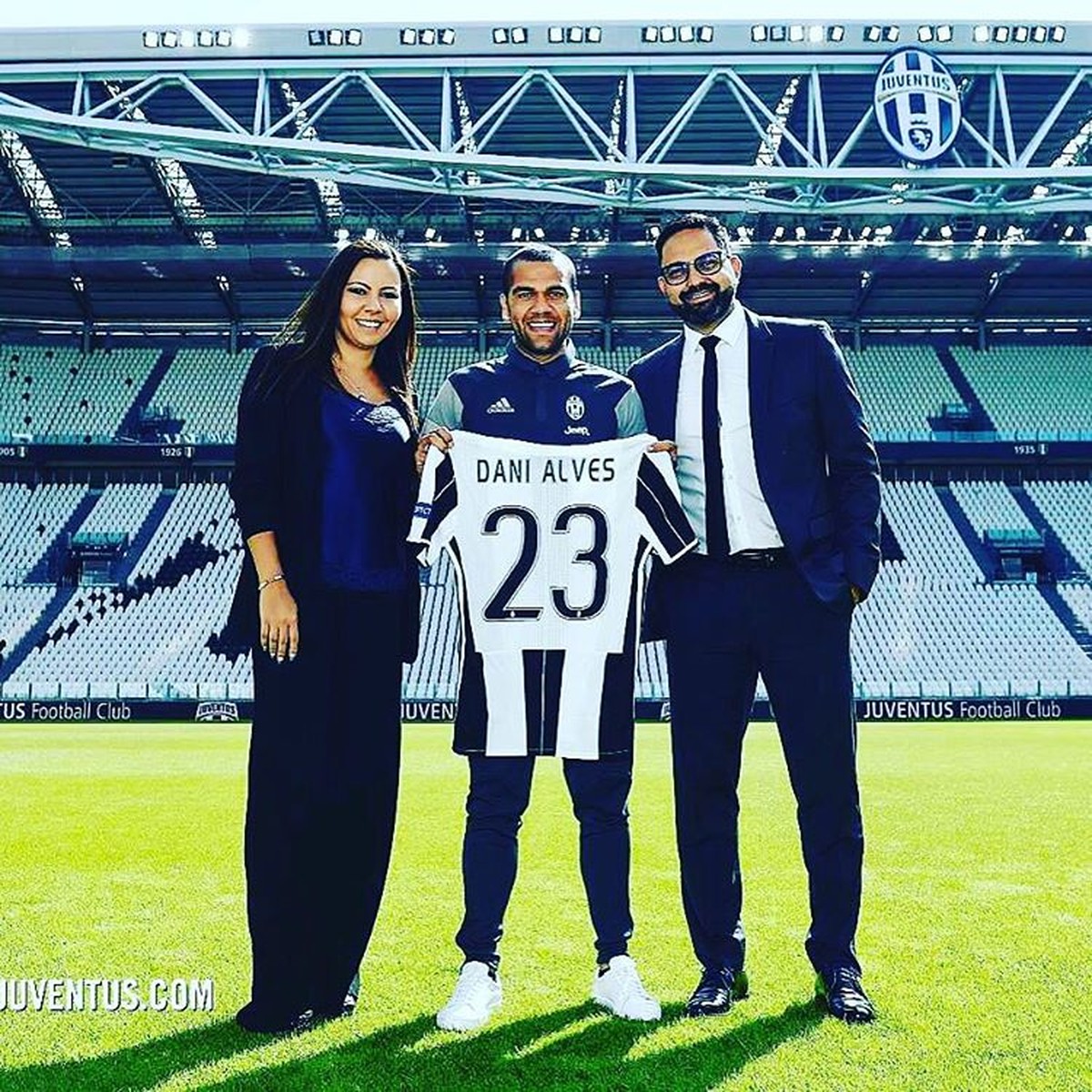 Ex-esposa de Daniel Alves volta a defender atleta: "Ele é incapaz de ...