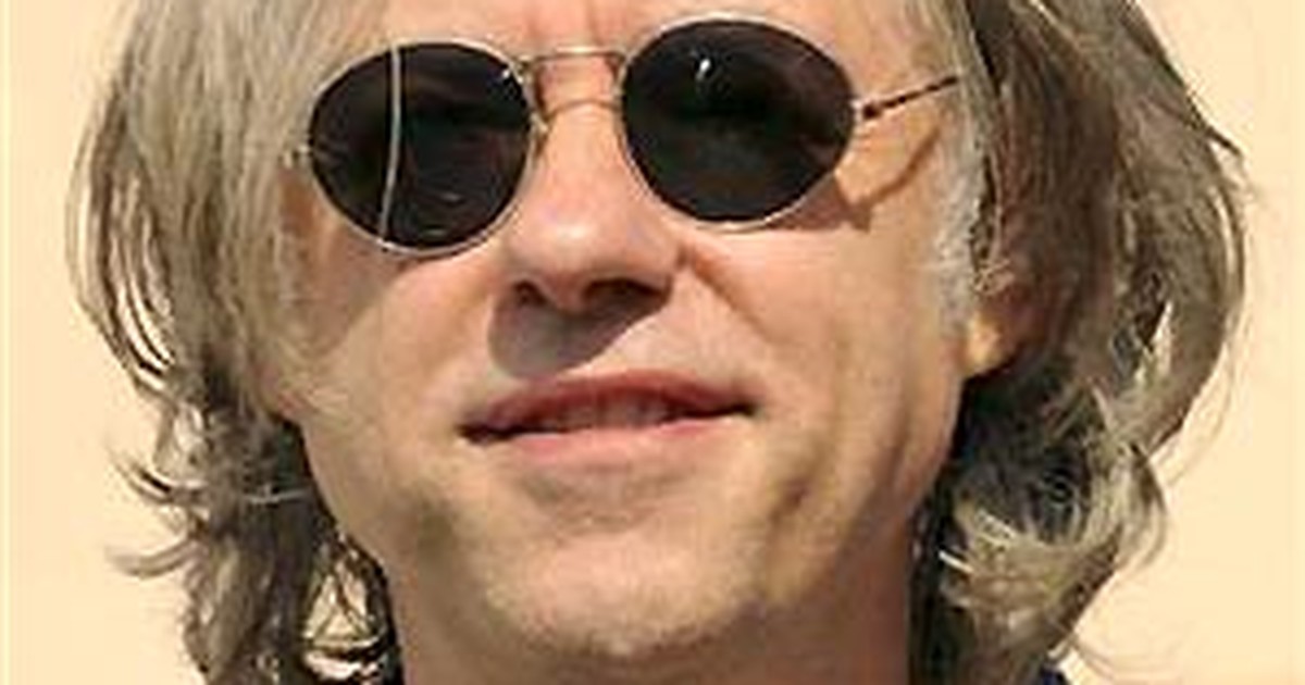 G1 - Bob Geldof, fundador do Live Aid, diz querer abrigar 4 famílias de ...