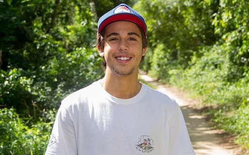 Conheça Rafael Awi, ator que viverá Latino no cinema - Quem | Entrevista