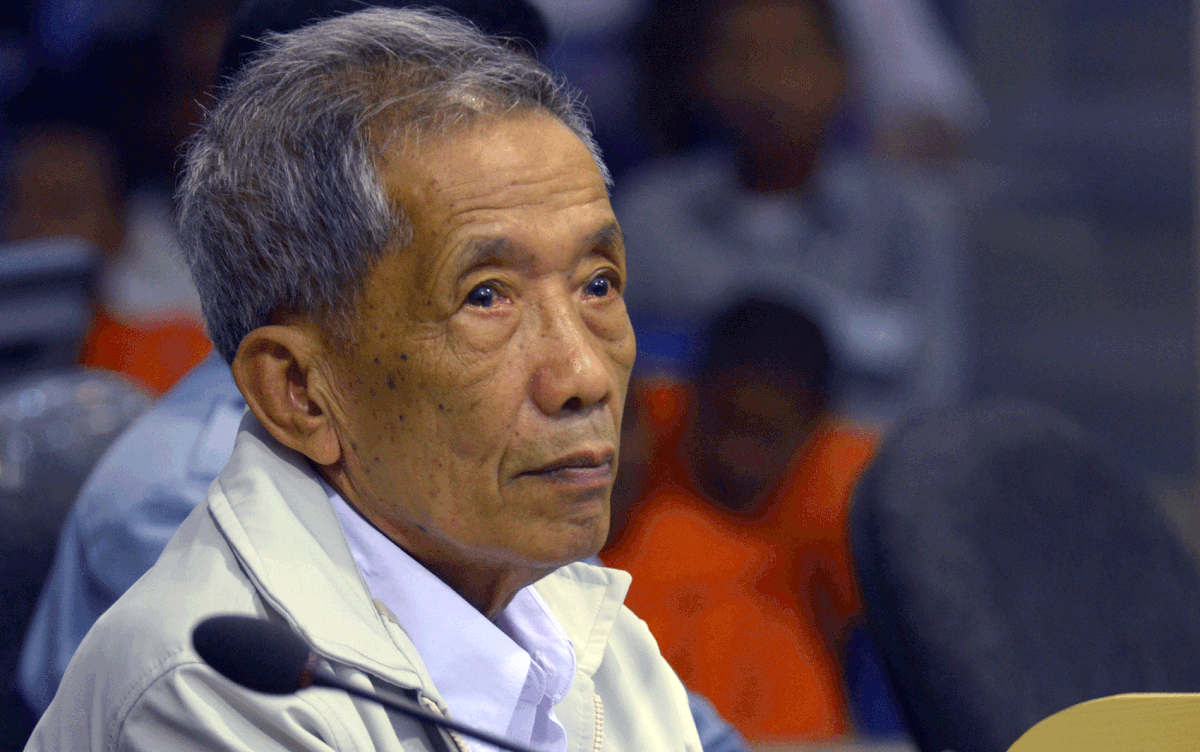 Torturador do regime do Khmer Vermelho, no Camboja, morre aos 77 anos ...