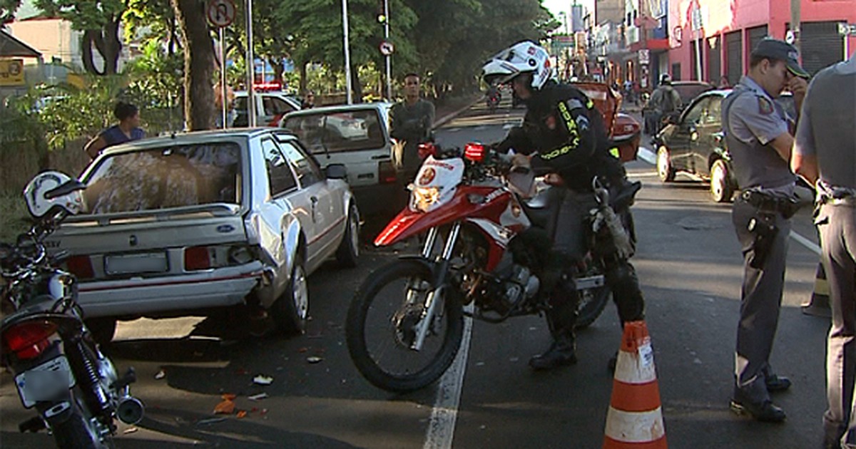 G1 - Acidente entre três veículos causa lentidão em avenida de Ribeirão ... G1 - Acidente entre três veículos causa lentidão em avenida de Ribeirão ...
