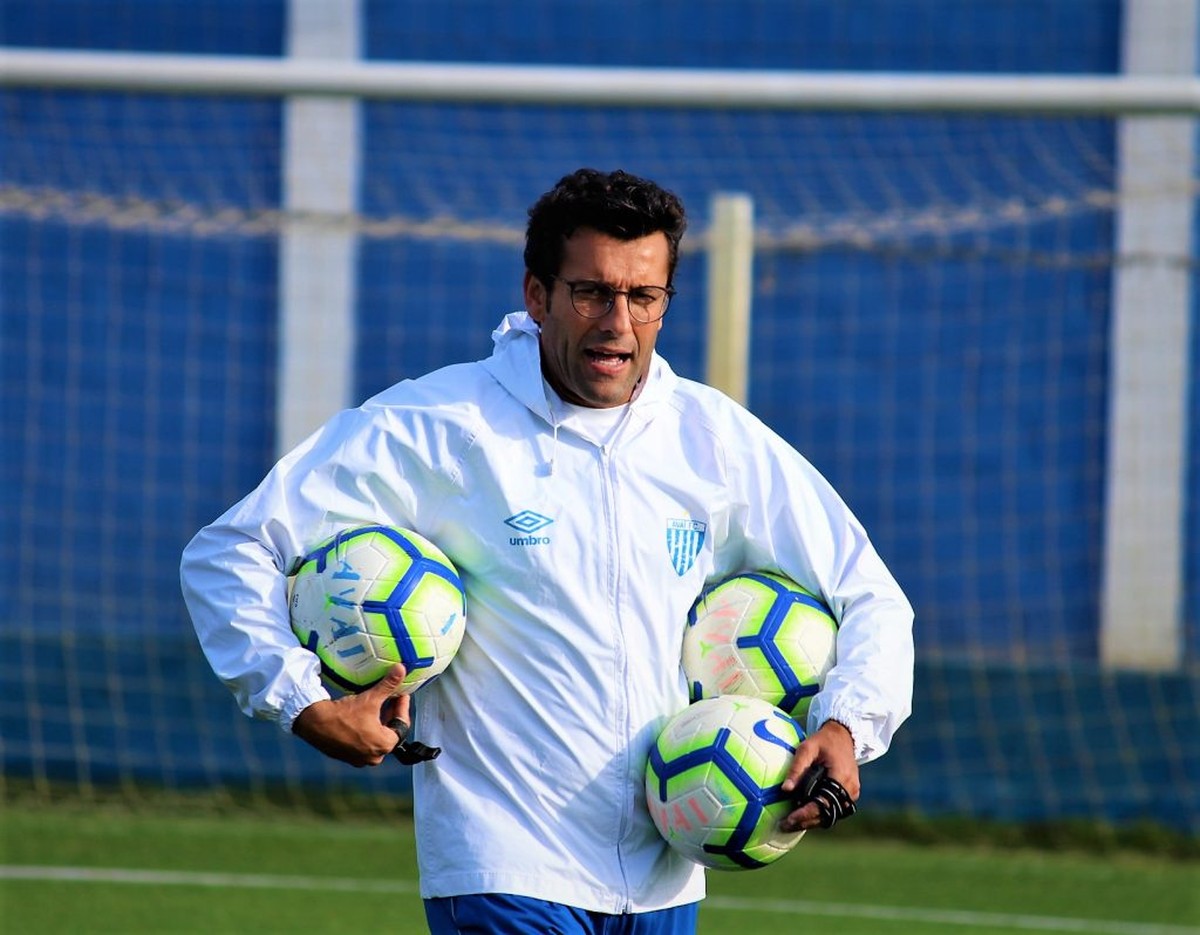 Alberto Valentim reitera necessidade de erro mínimo para Avaí vencer a ...