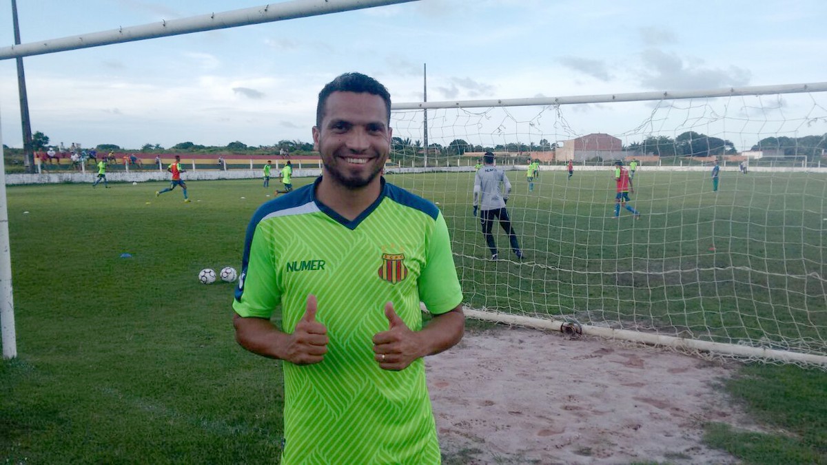 Diá promove mudanças no Sampaio e testa Isaac e Reginaldo Jr. no ataque ...