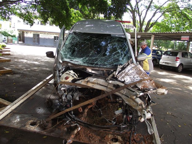 G1 - Acidente na rodovia mata presidente da Uniodonto em Pirassununga, SP - notícias em São ...