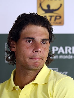 Antes de estreia no saibro, joelho esquerdo preocupa Rafael Nadal ...