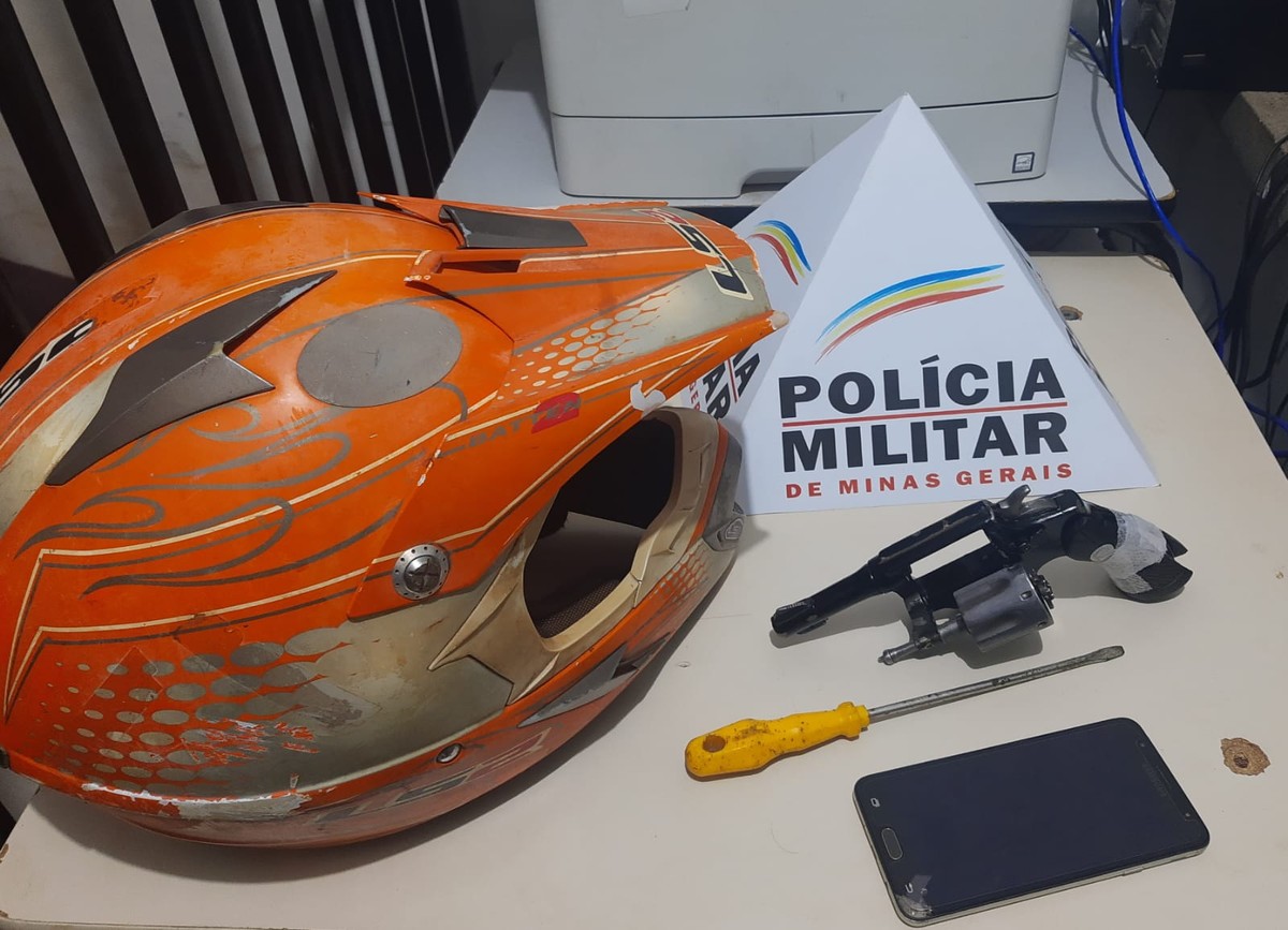 Adolescente é apreendido com revólver e moto furtada em Unaí | Grande ...