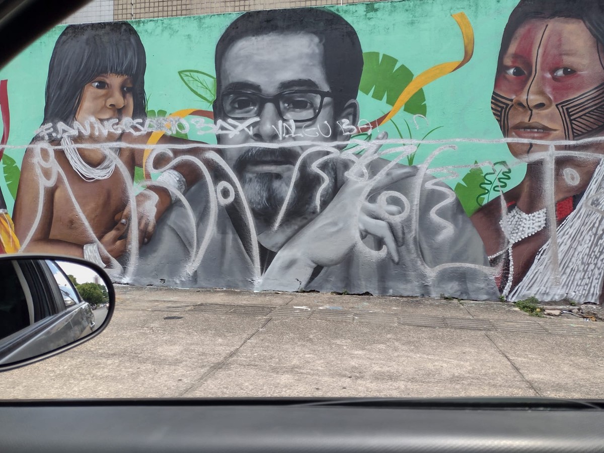 Mural feito em homenagem a Bruno Pereira e Dom Philips é pichado em ...