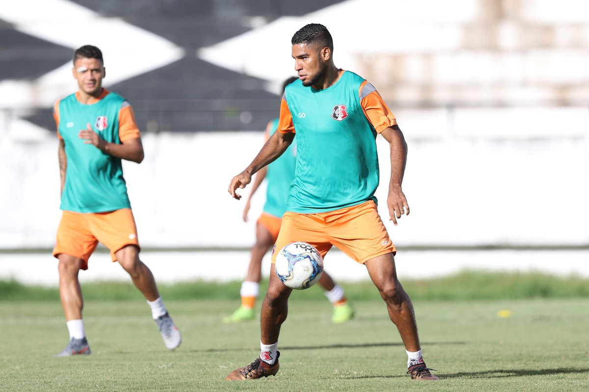 Daniel Costa lembra de situação difícil vivida em outro clube para ...