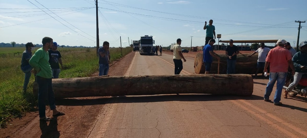BR-364 é liberada após manifestação perto da divisa entre RO e AC ...