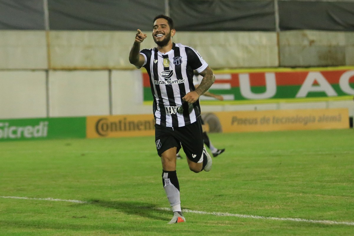 Náutico se aproxima da contratação por empréstimo do atacante Leandro ...