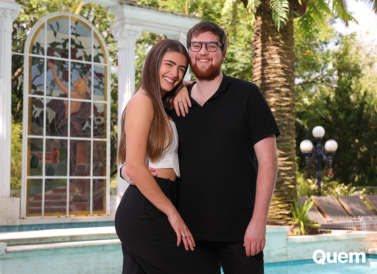 Luma, filha de Elaine Mickely e César Filho, apresenta o namorado ...