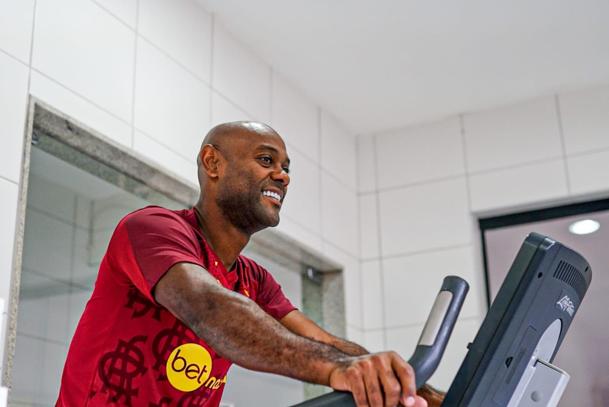 Vagner Love destaca conexão com Sport para renovar: "Foram três meses ...