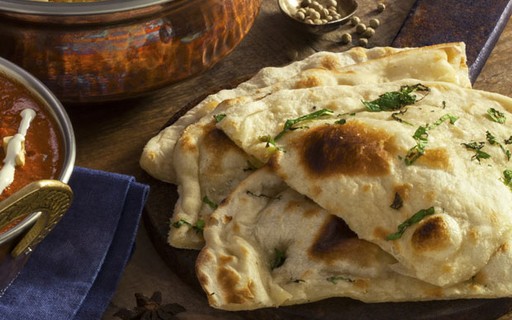 Naan: aprenda receita do tradicional pão indiano - Casa Vogue | Receita