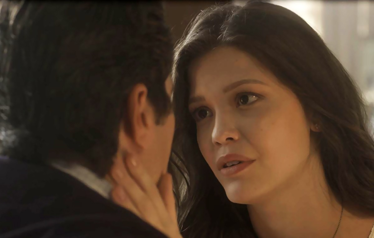 Maria Vitória decide dar uma chance a Vicente enquanto não viaja para ...