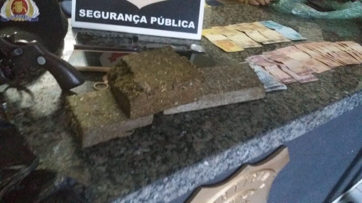 Cinco Pessoas São Presas Por Suspeita De Tráfico De Drogas Em Campos