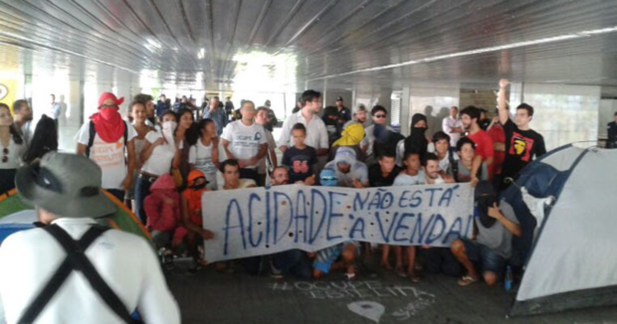 G1 - Em protesto no Recife, integrantes do Ocupe Estelita acampam na ...