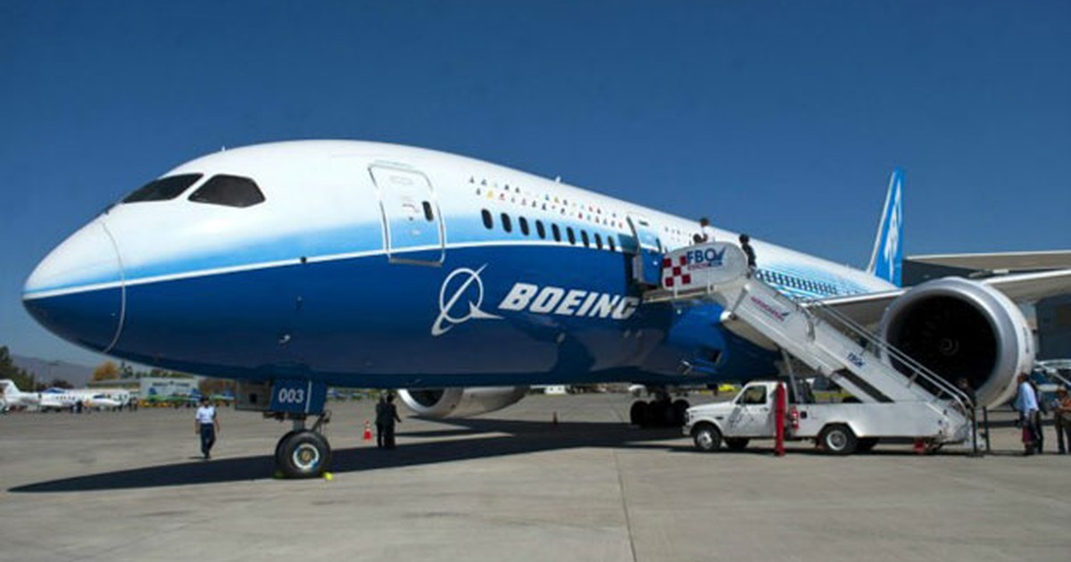 G1 - Novo avião da Boeing, Dreamliner decola praticamente na vertical ...