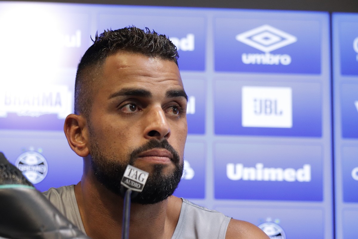 Maicon projeta ano pelo Grêmio sem cirurgia e nega "medo" de ...