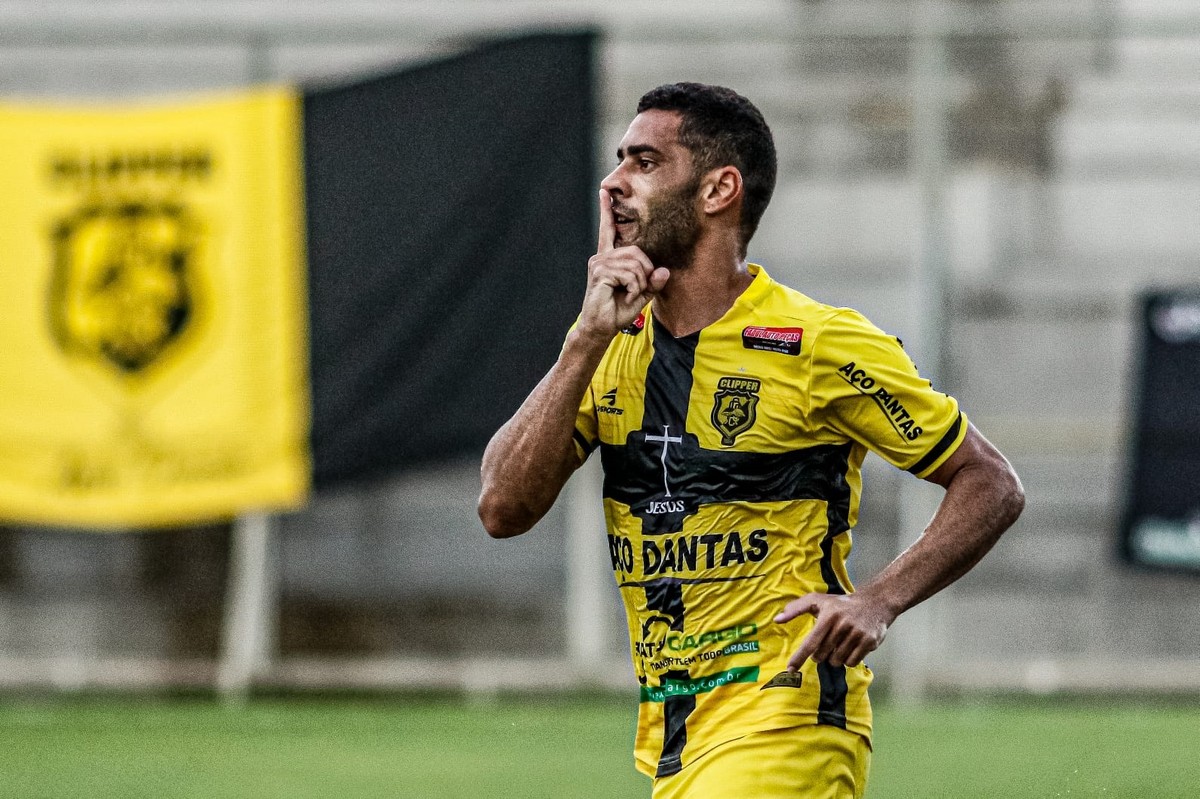 Binho celebra empate no fim contra o Iranduba, mas afirma: "Não tem ...