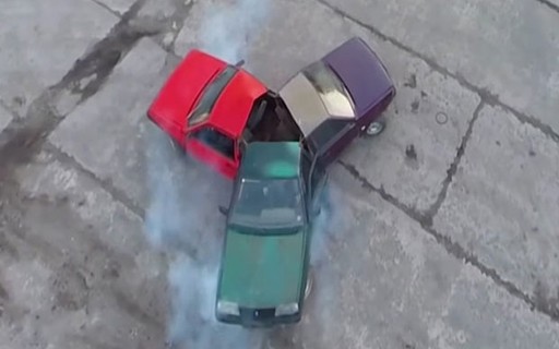 O primeiro spinner legal é feito de carros e vem (obviamente) da Rússia ...