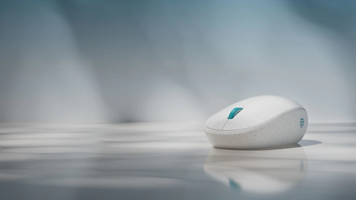 Microsoft lança mouse feito com plástico retirado do oceano | Inovação | G1