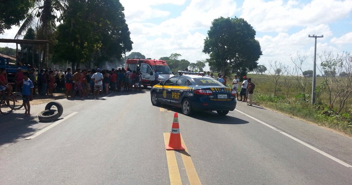 G1 - Manifestantes voltam a bloquear BR-316 em Atalaia, interior de ... G1 - Manifestantes voltam a bloquear BR-316 em Atalaia, interior de ...