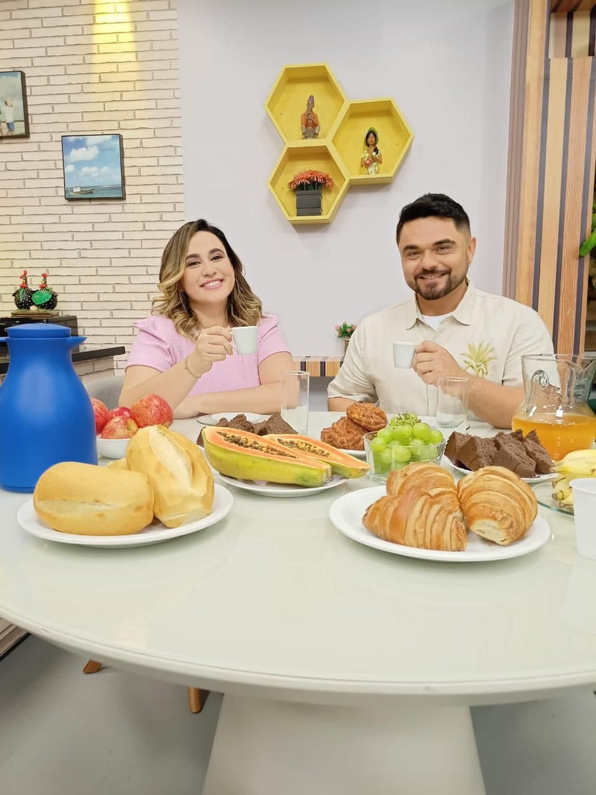 Daniel Viana e Leyla Diógenes comandam o 'Mistura Boa' | Mistura Boa | Rede Globo