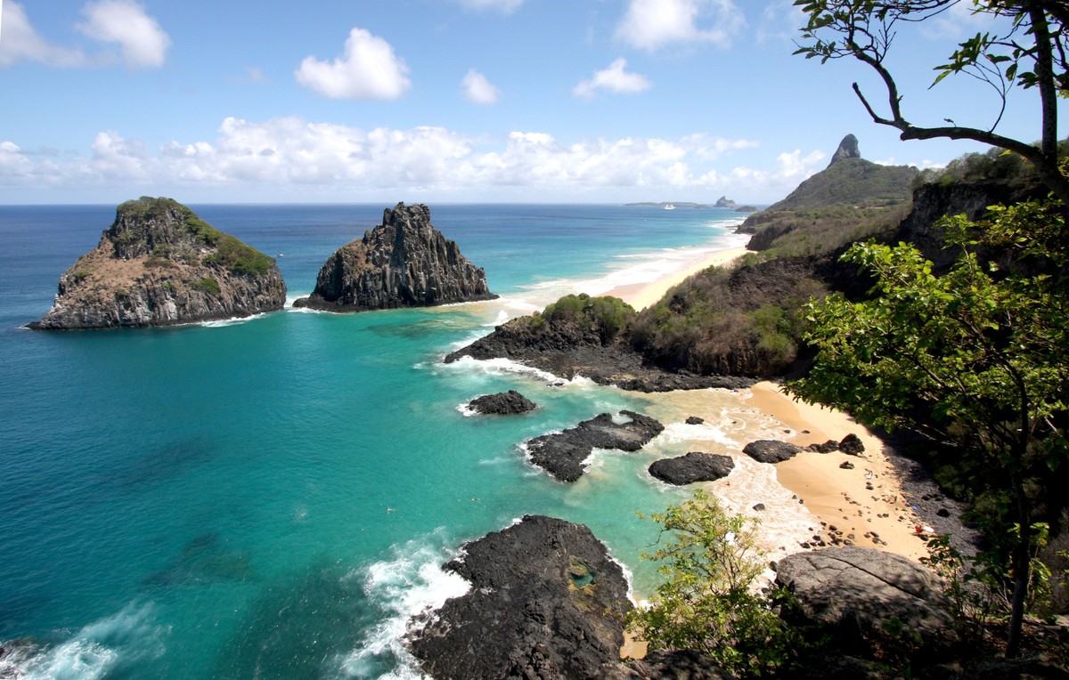 Noronha libera apresentações musicais com grupos formados por até três ...