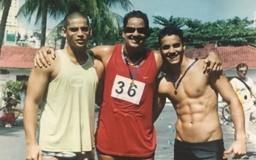 Daniel Cady faz sucesso ao publicar antiga foto de sunga na web - Quem ...