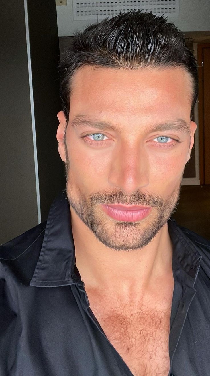 Quem é Simone Susinna? 10 fatos sobre o ator italiano