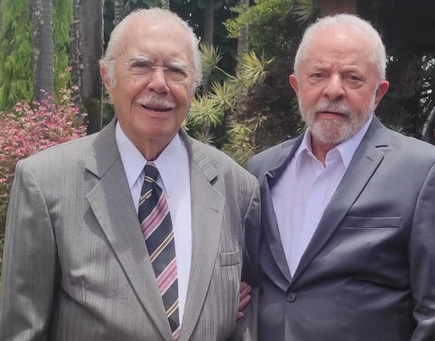 Lula visita Sarney em Brasília: 'Somos velhos amigos'