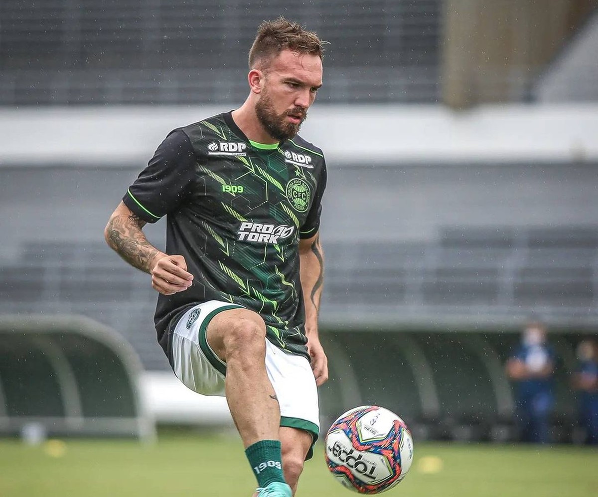 Willian Farias garante estar 100% para duelo da Copa do Brasil e afirma ...