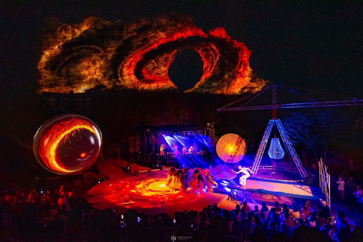 Ópera da Serra da Capivara traz música e dança ao ar livre no 'berço do ...