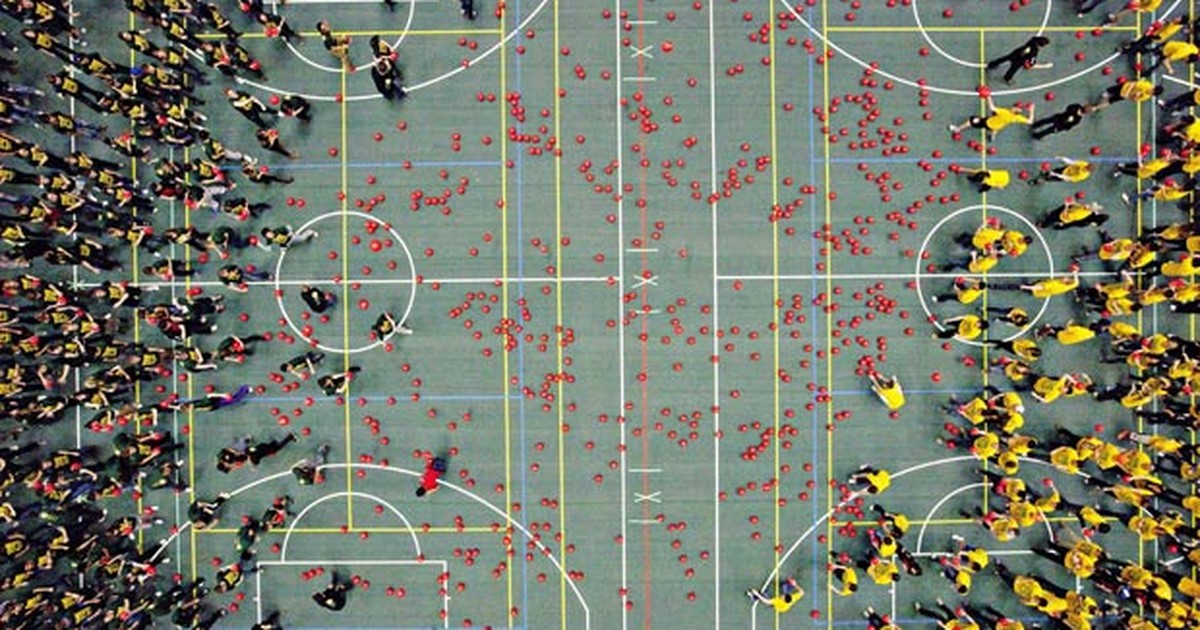 G1 - Por recorde, quase 5 mil disputam jogo de queimada no Canadá ...