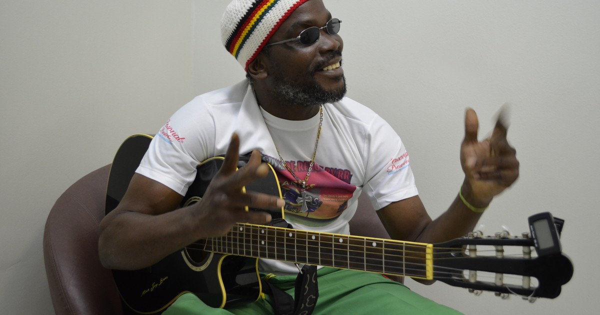 G1 - Guy-Bras mostra mistura de pop rock e reggae neste sábado em Boa ...