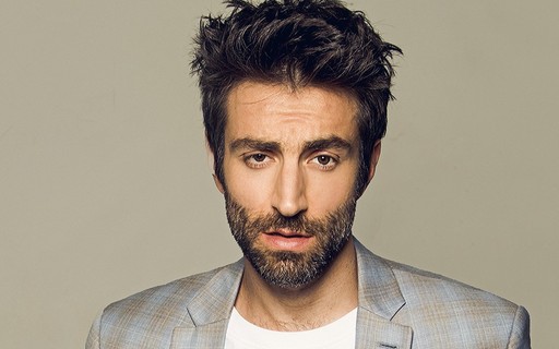 Rodrigo Pandolfo vive filho do Velho Guerreiro na série 'Chacrinha ...