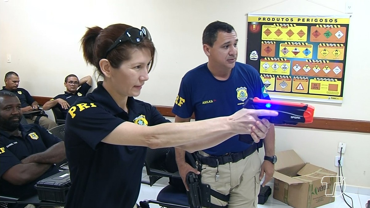 40 inspetores da PRF participam de treinamento para aprender a manusear ...