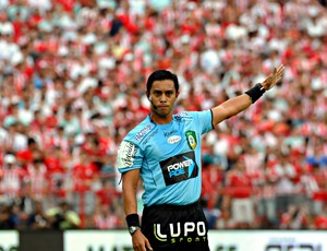 Gilberto Castro Júnior é mais um árbitro pernambucano a ser aspirante ...