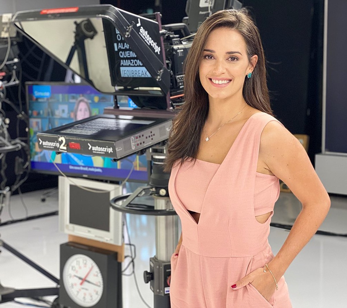 Livia Nepomuceno denuncia assédio: "Ninguém deveria ter que ler esse ...