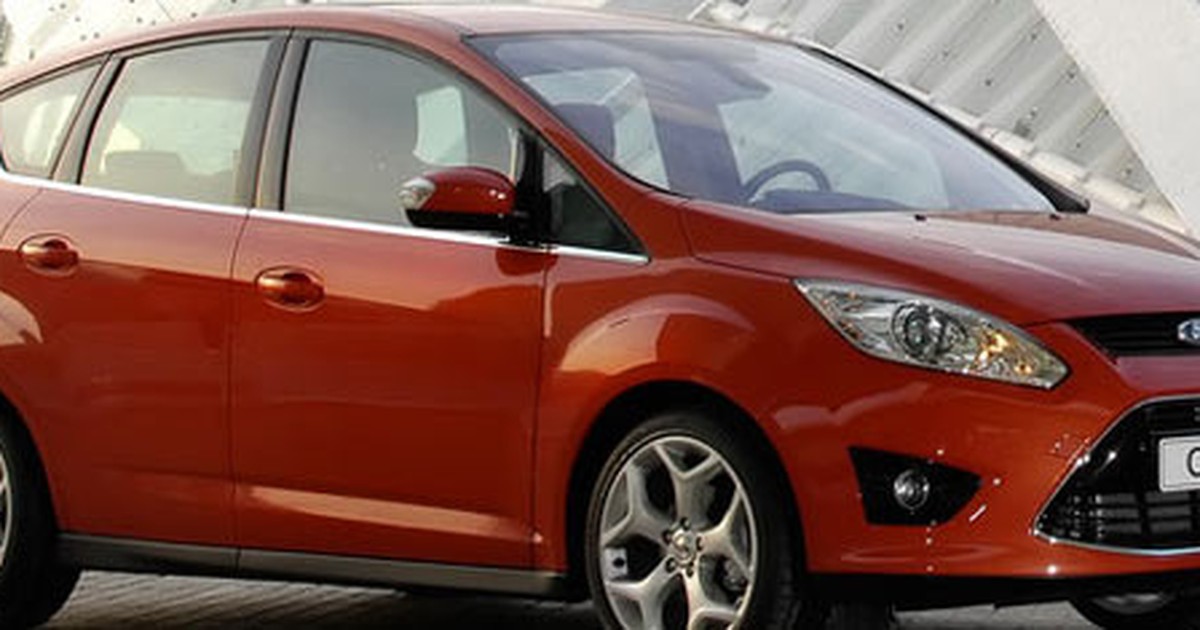 Auto Esporte - Ford anuncia duas versões com motor elétrico da minivan ...