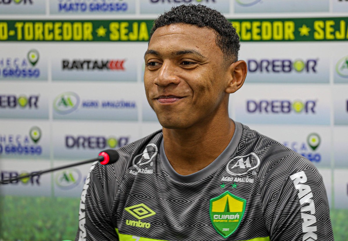 Emerson Ramon destaca estreia na Série A pelo Cuiabá e se emociona ...