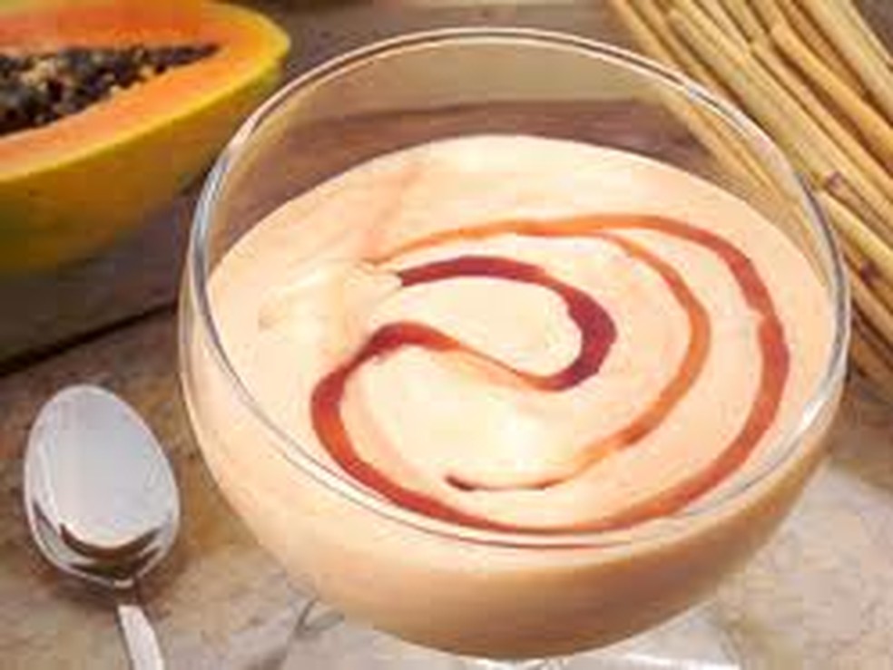 Creme de Papaia com Cassis | Receitas Gshow | Gshow