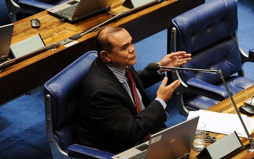 STF rejeita denúncia de crimeeleitoral contra Aníbal Gomes - Época ...