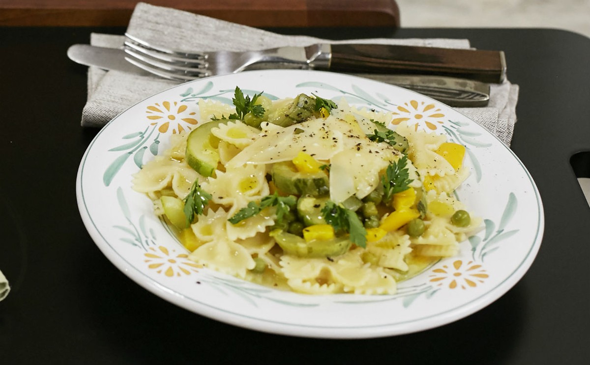 Macarrão primavera em uma panela só | Cozinha Prática | Receitas