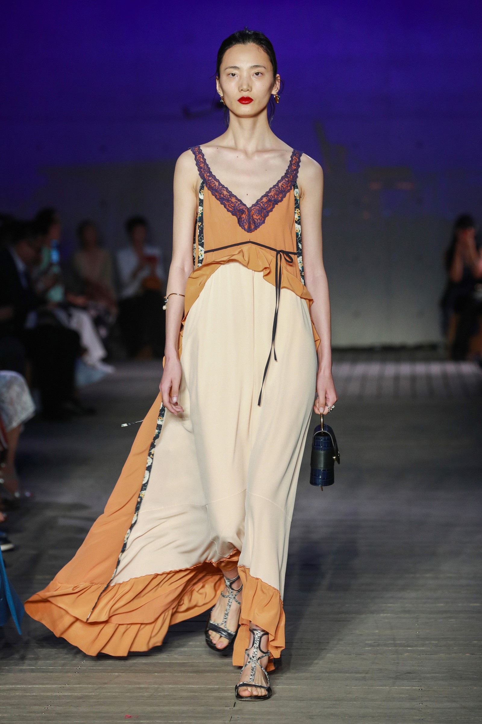 Chloé | Resort 2020 | Desfiles | Vogue