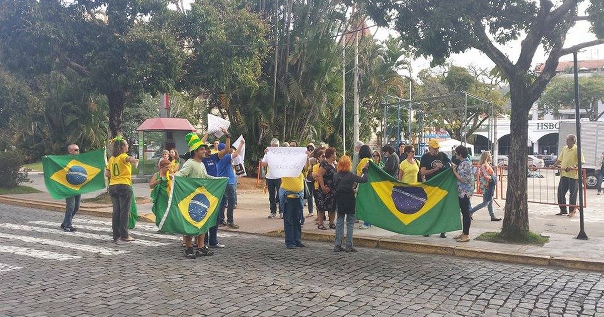 G1 - Nova Friburgo, RJ, tem manifestação contra o governo Dilma ...