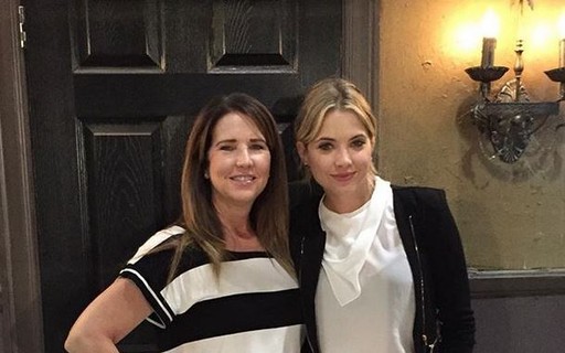 Ex de Cara Delevingne, atriz Ashley Benson comemora último dia de ...