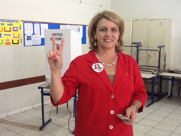 G1 - Sandra Kennedy vota em Registro, SP, e faz balanço da campanha ...